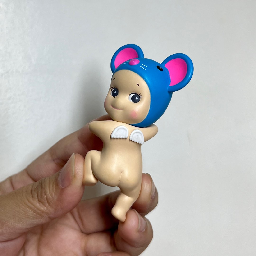 Sonny Angel - Mouse Looking Back Hipper, Hobbies & Toys, Toys & Games ...