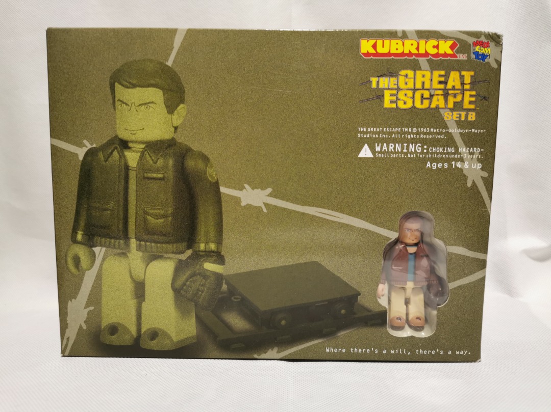 The GREAT ESACAPE set B Kubrick 4 kubrick figures with train track car ...