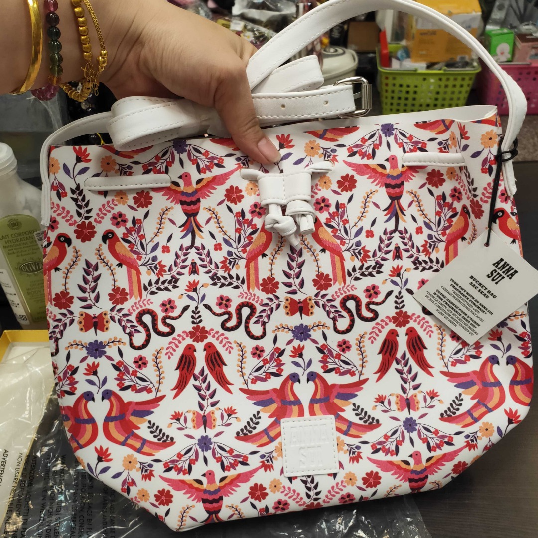 *全新ANNA SUI BUCKET BAG SAC SEAU 火烈鳥水桶包 $220, 她的時尚, 包包、錢包, 肩背、側背包在旋轉拍賣