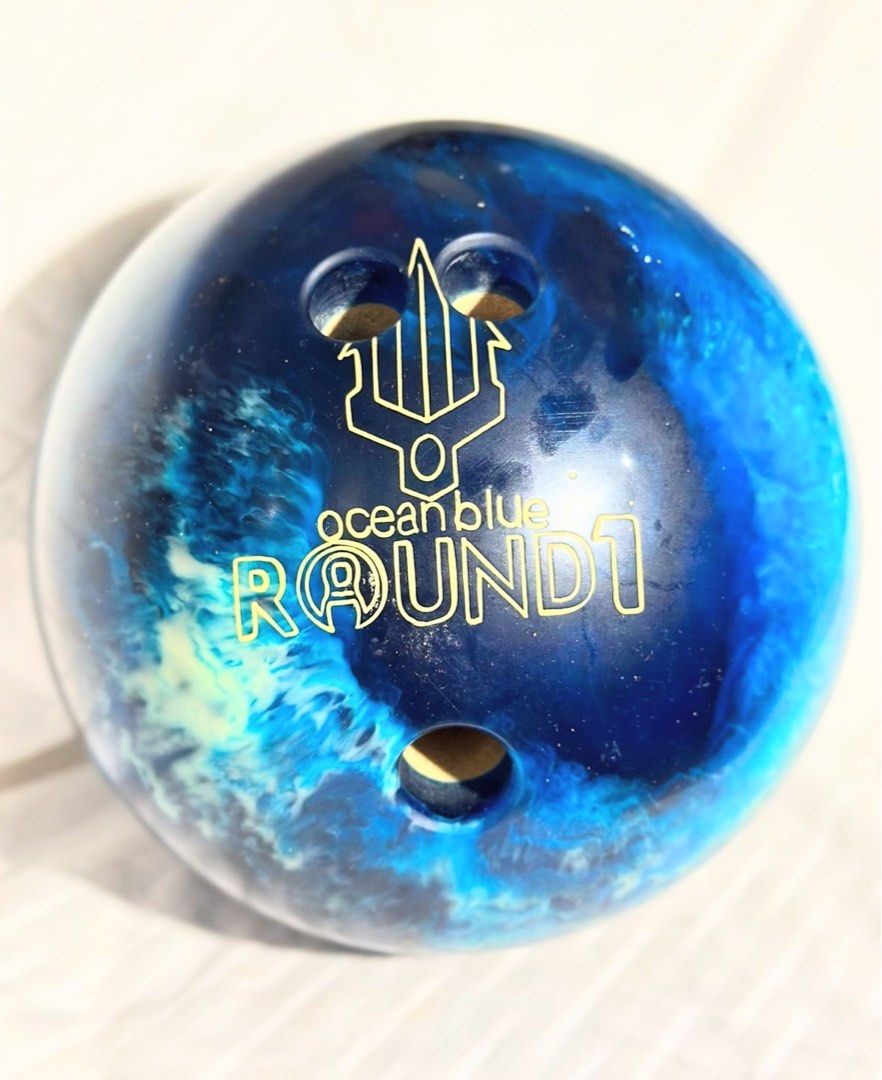 Bowling Ball ROUND1 Ocean Blue 13 lbs. with Hard Case EUC, Sports ...