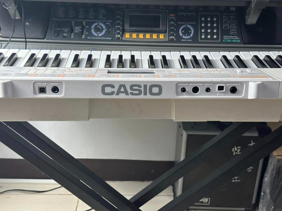 Casio LK-118 Piano Keyboard Organ 61 Keys Touch Response Semi Weighted ...