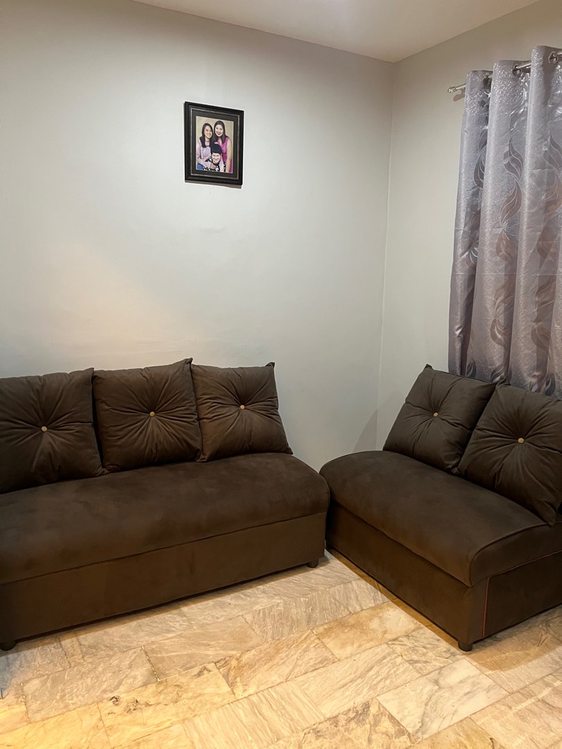 Detroit Sofa by Dew Foam barely used (less than a week old), Furniture ...