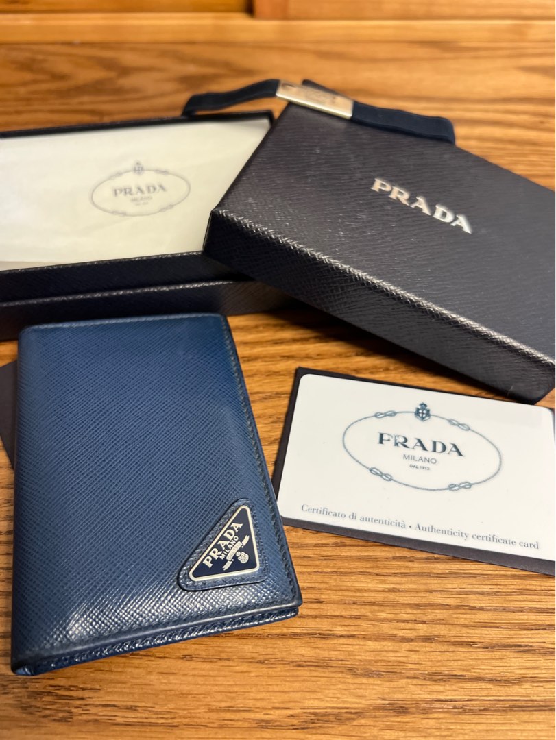 Full Set Prada Card Wallet card holder 卡套, 名牌, 手袋及銀包 - Carousell