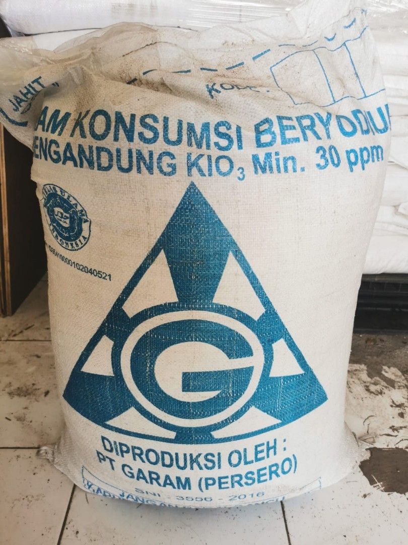 Garam Yodium segitiga G dan anak emas, Makanan & Minuman, Makanan ...