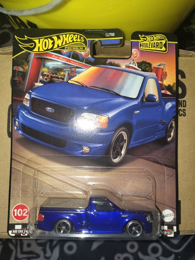 Hot Wheels Premium Boulevard '99 Ford F-150 SVT Lightning, Hobbies ...
