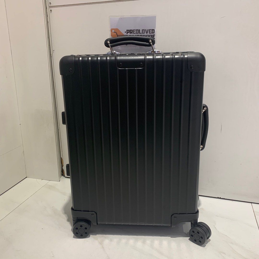 Koper rimowa cabin classic matte black, Barang Mewah, Aksesoris di ...