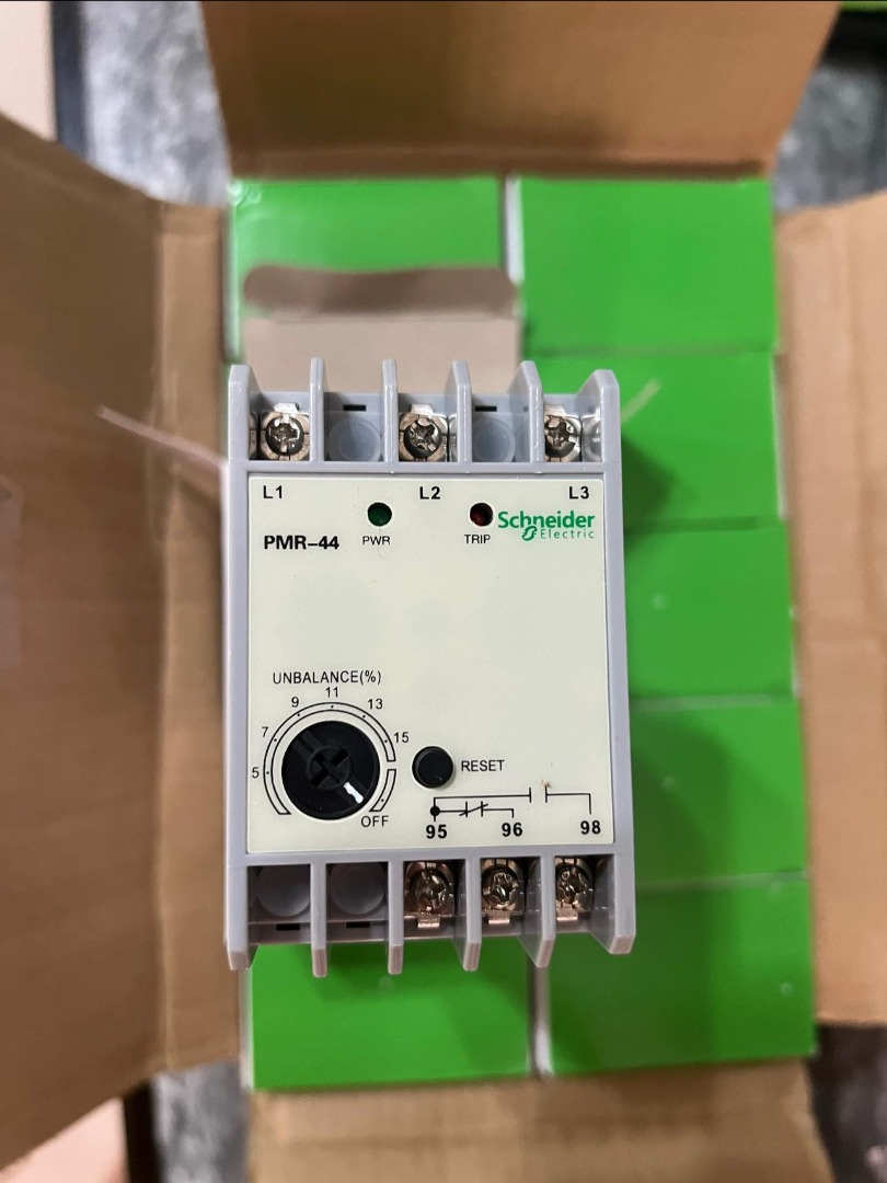 SCHNEIDER ELECTRIC PMR-44 Phase Monitoring Relay, Commercial ...