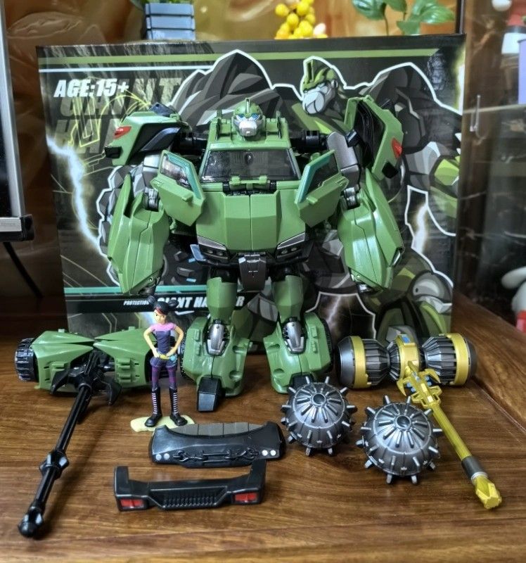 Stock arrive! Transformers APC aka Prime Bulkhead with lots Weapons Set ...