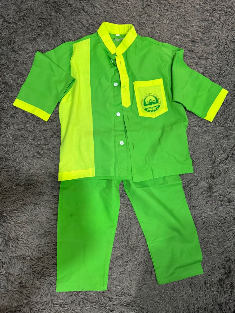Uniform Pasti Saiz S, Babies & Kids, Babies & Kids Fashion on Carousell