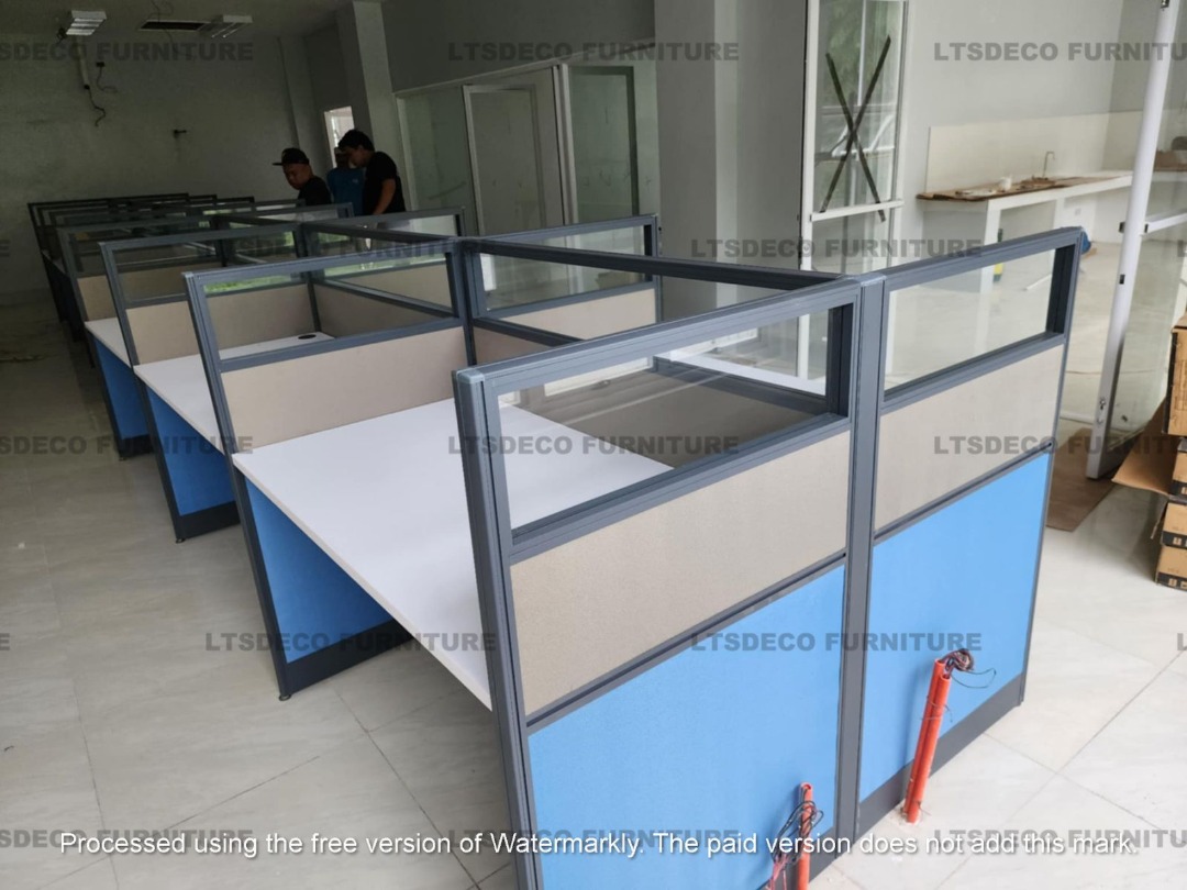 WORKSTATION OFFICE PARTITION WITH GLASS FURNITURE CUBICLE, Furniture ...