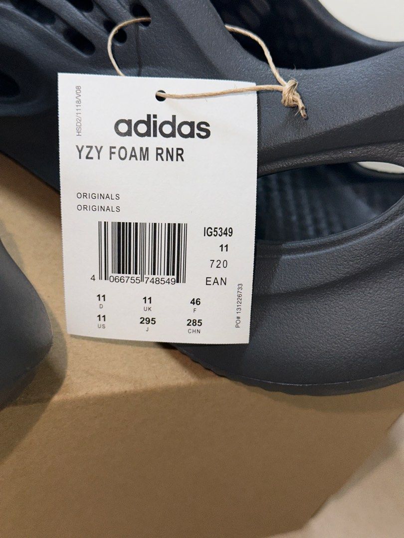 Yzy Foam Runner, Men's Fashion, Footwear, Sneakers on Carousell