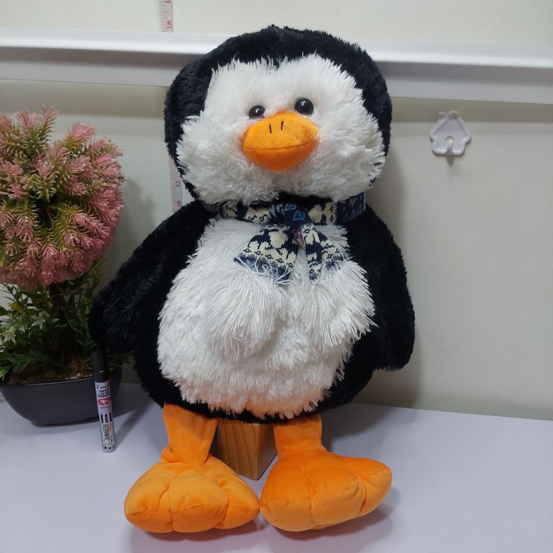 Big Huggable Penguin Cuddle Time 60 cm Stuffed Toy, Hobbies & Toys ...
