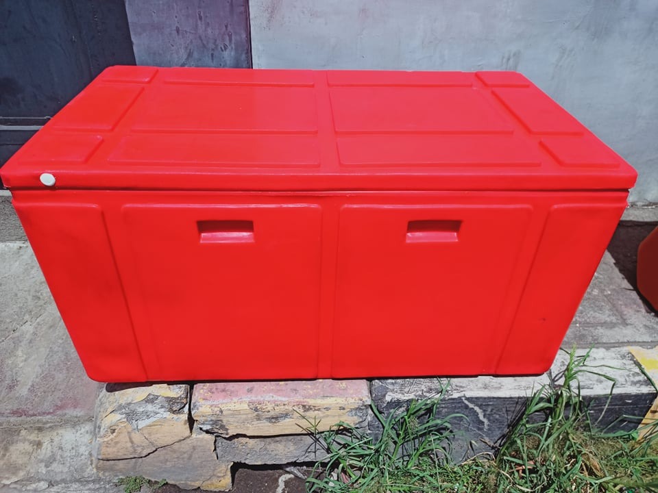 COOLER BOX 240 LITERS, Furniture & Home Living, Home Improvement ...