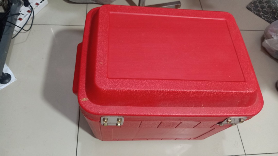 COOLER BOX 28 LITERS, Furniture & Home Living, Home Improvement ...