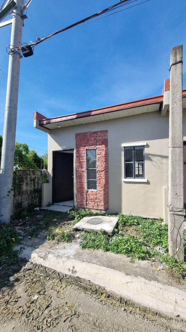 RUSH SALE: ROWHOUSE END UNIT IN CAVITE, Property, For Sale, House & Lot ...