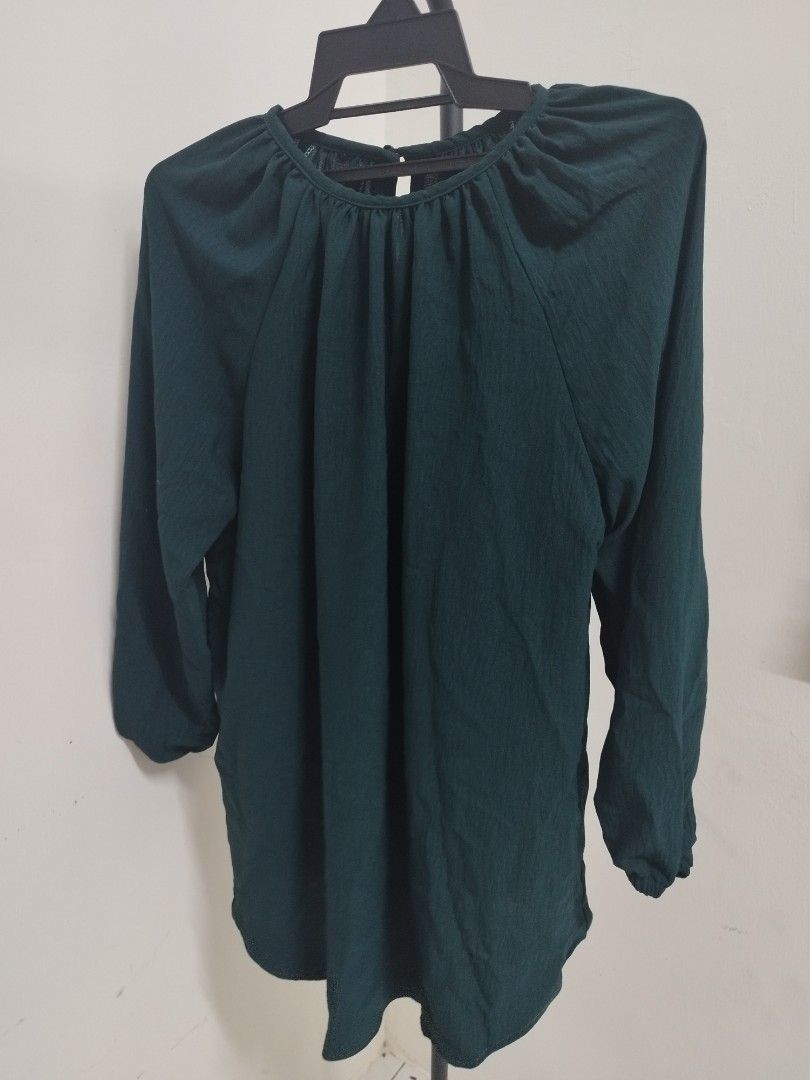 Free Size Emerald Green Blouse, Women's Fashion, Tops, Blouses on Carousell