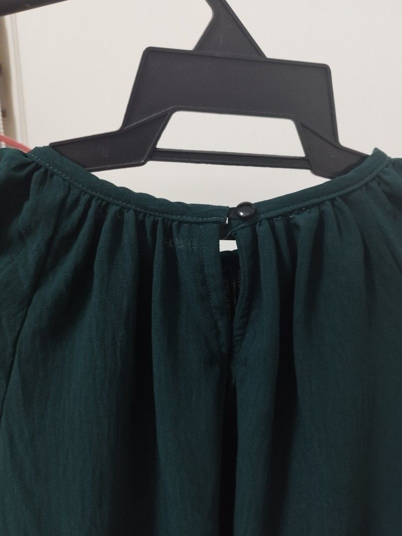 Free Size Emerald Green Blouse, Women's Fashion, Tops, Blouses on Carousell