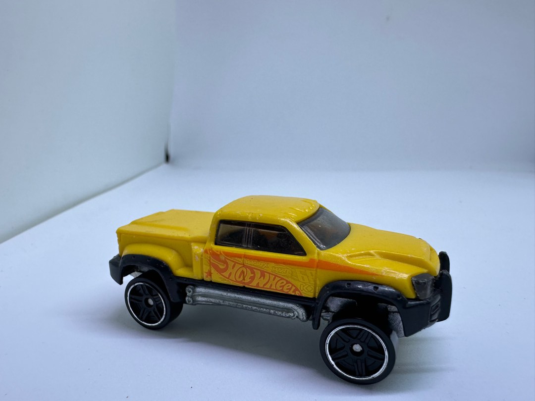 Hot Wheels Color Shifter Mega Duty ™️, Hobbies & Toys, Toys & Games on Carousell