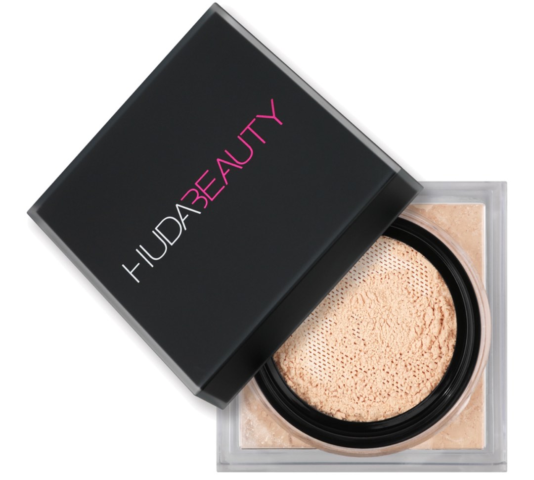 Huda Beauty Loose Powder (POUND CAKE) NEW Easy Bake, Beauty & Personal ...