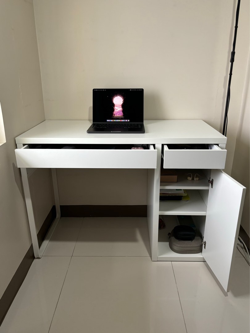IKEA MICKE Aesthetic White Computer Table, Desk, Furniture & Home ...