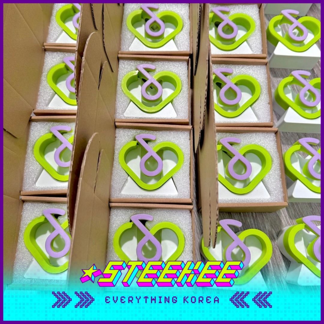 IU I-KE Ver3 Fan-made Light Stick Stand with Uaena Sign Logo by Steekee ...