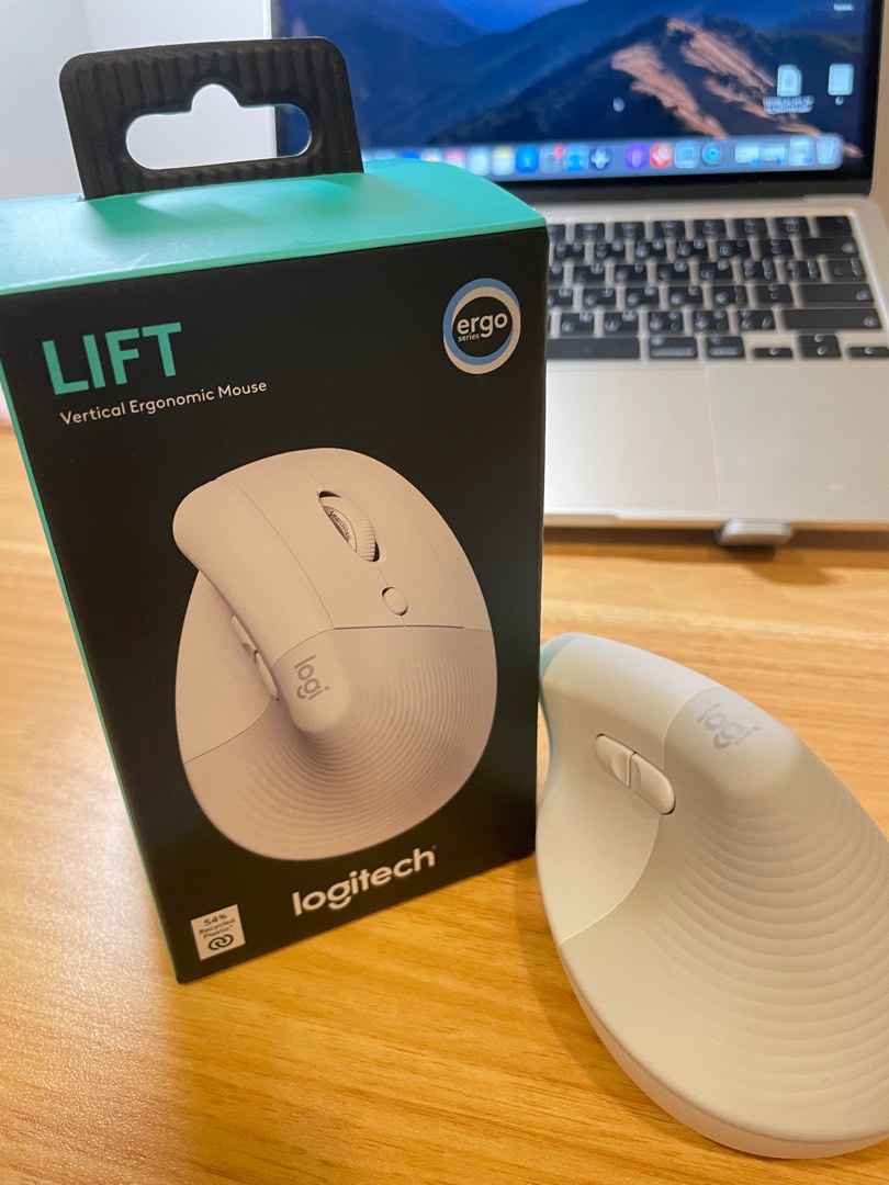 Logi LIFT vertical wireless mouse, 電腦＆科技, 電腦周邊及配件, 電腦滑鼠及相關產品 - Carousell