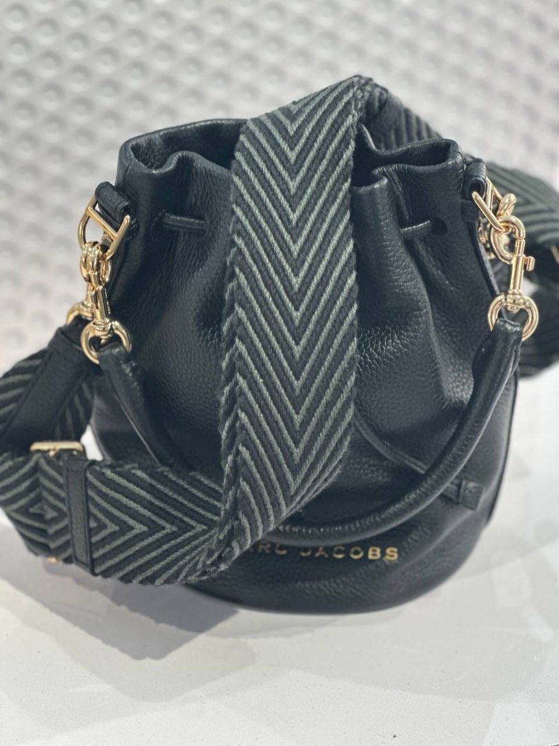 Marc Jacobs Groove Bucket Bag, Luxury, Bags & Wallets on Carousell