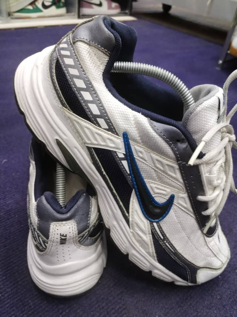 Nike Initiator 9UK 44Euro 28cm, Sports Equipment, Other Sports ...