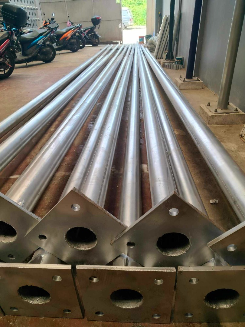 OCTAGONAL LAMP POST, Commercial & Industrial, Construction & Building ...