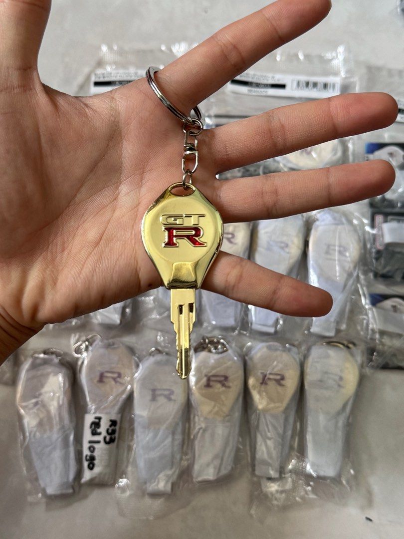 ORI NISSAN GT-R Key Chain Gachapon Collectible Key (from 🇯🇵), Hobbies ...