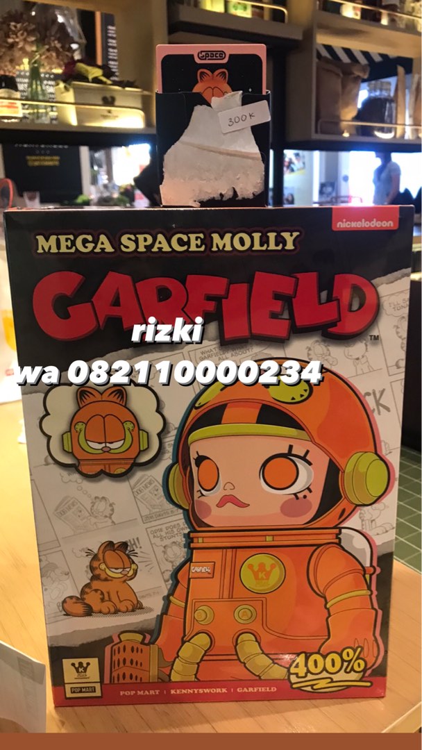 Popmart mega space molly Garfield 400% BNIB Sealed, Toys & Collectibles ...