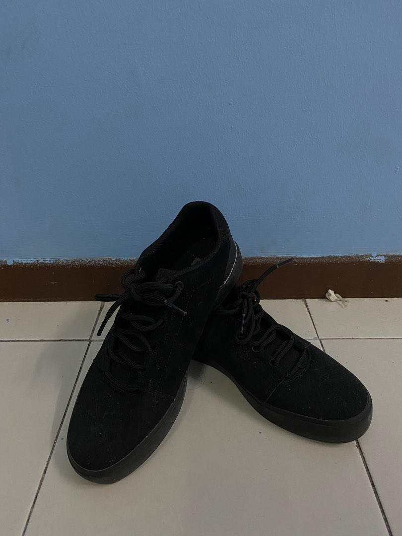 Snickers, Men's Fashion, Footwear, Sneakers on Carousell