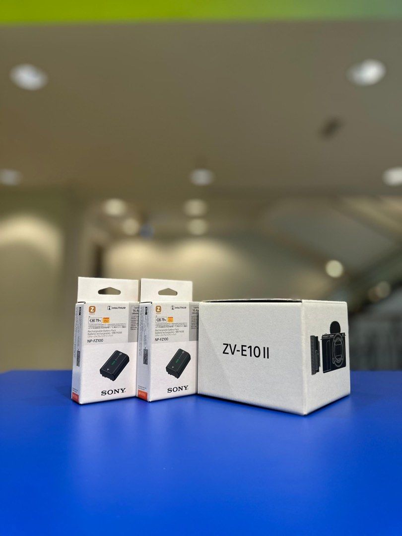 SONY ZVE10 MARK II NEW FREE 2 ORI BATTERY, Photography, Cameras on Carousell