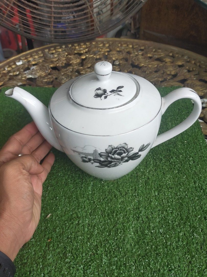 Teko jambatan lama, Furniture & Home Living, Kitchenware & Tableware, Coffee & Tea Tableware on ...