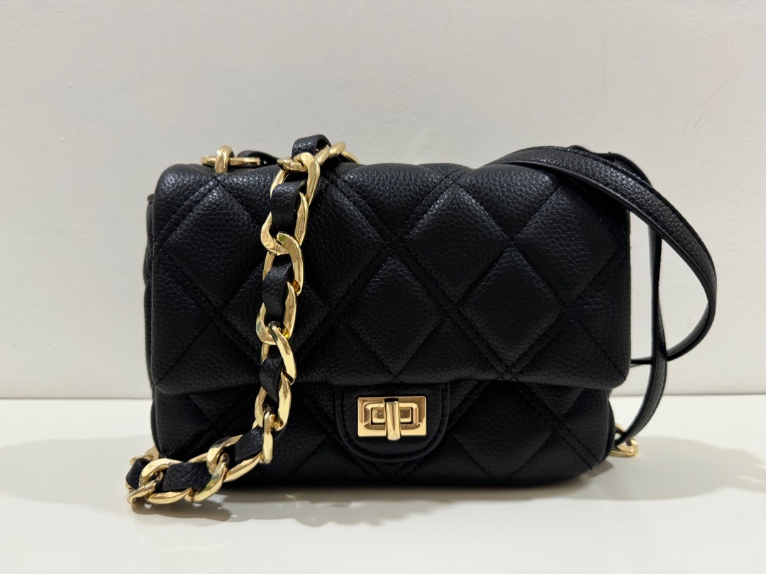 Vincci Crossbody Bag - Black, Luxury, Bags & Wallets on Carousell
