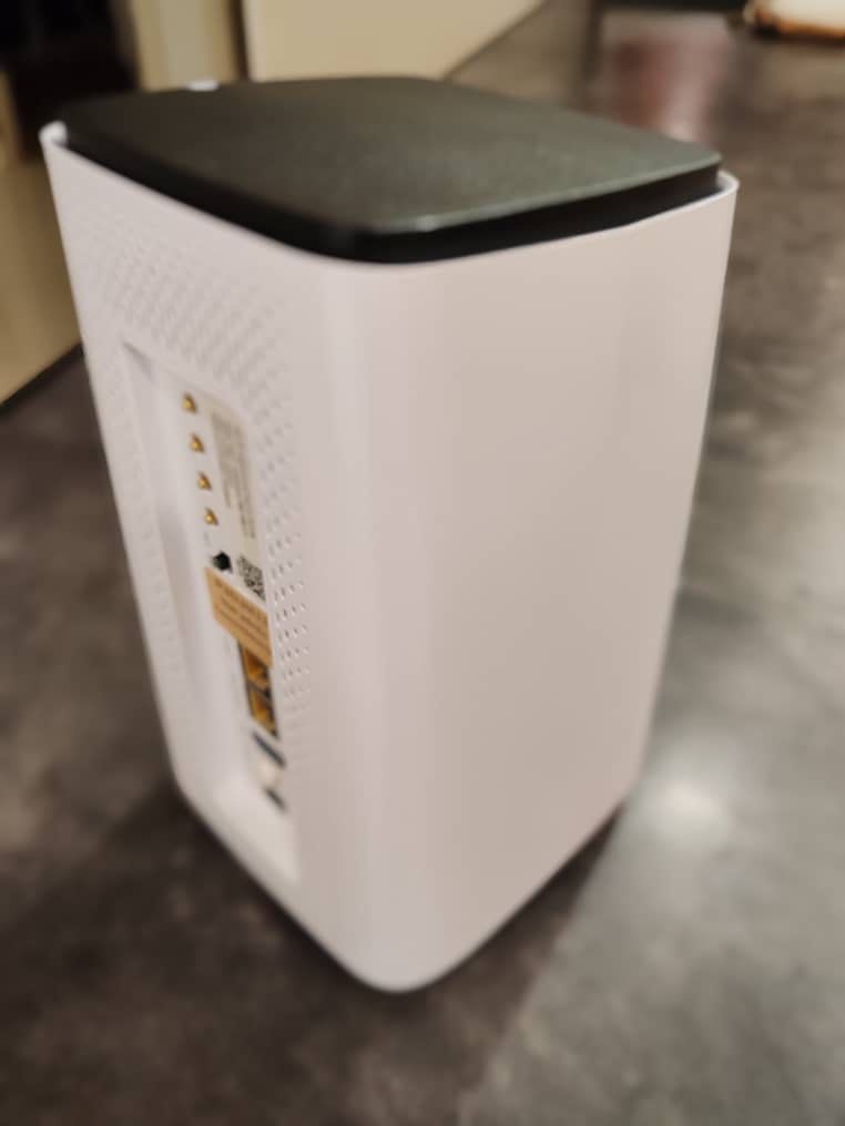 ZYXEL 3 UK NR5103E MODEM ROUTER 5G, Computers & Tech, Parts ...
