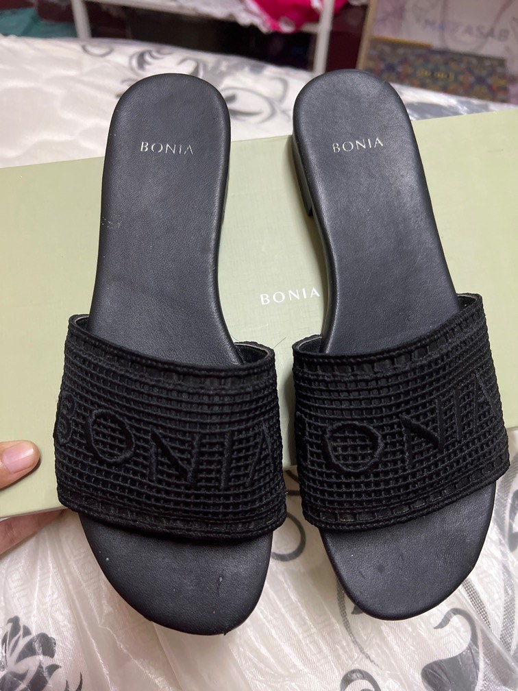 Bonia Flats / Sandal, Women's Fashion, Footwear, Sandals on Carousell