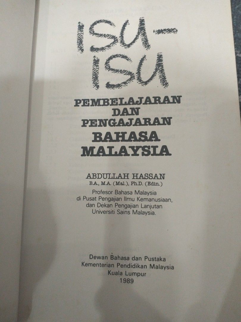 Buku rujukan -:isu - isu bahasa malaysia 1989, Everything Else, Others on Carousell