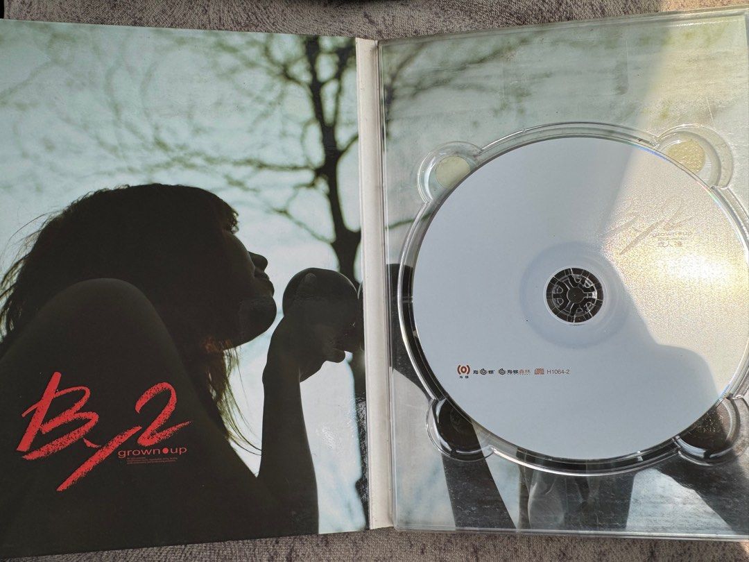 BY2 - GROWN UP 成人禮 親筆簽名限量版專輯 CD ALBUM, Hobbies & Toys, Music & Media, CDs & DVDs on Carousell
