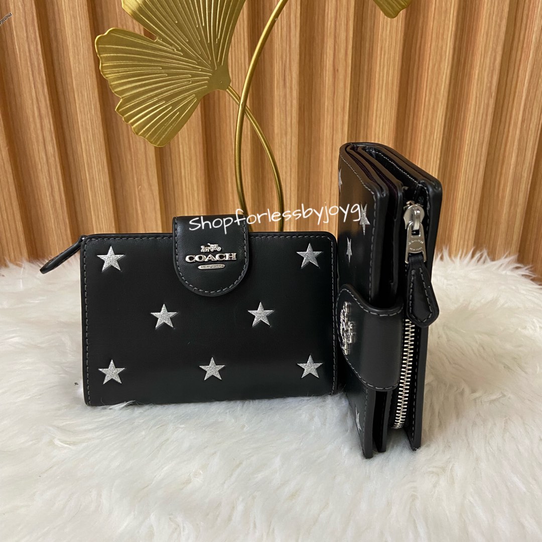 Coach Bifold, Women's Fashion, Bags & Wallets, Wallets & Card holders ...