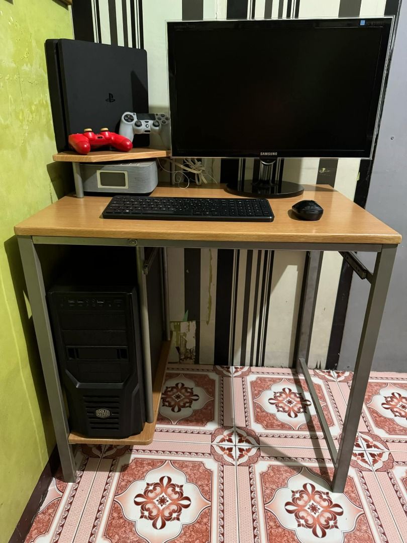 Computer table - bago pa, kayang kaya kahit 200 kilos ipatong may brace ...