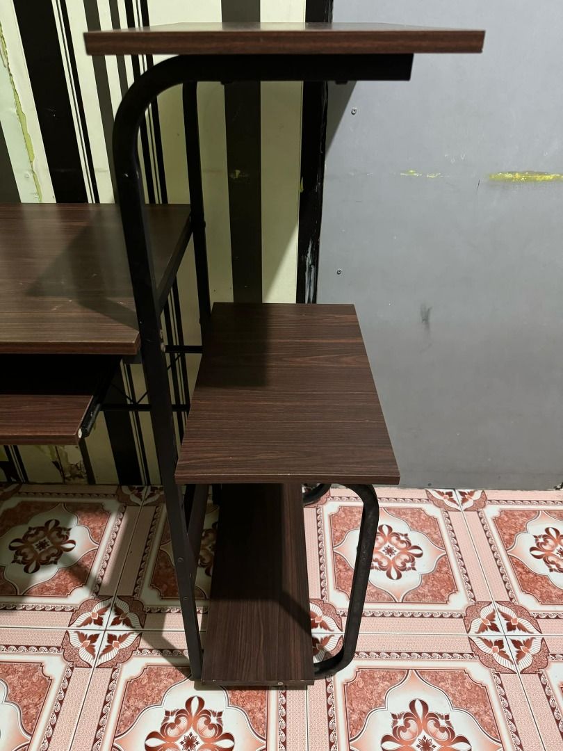 Computer table matibay 2k nalang - bawas gamit lang, Furniture & Home ...