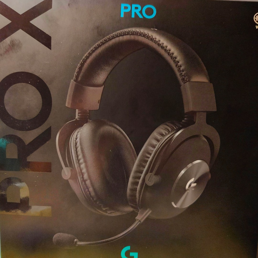 Logitech gpro headset wired version and Hyperx origins pink versio ...