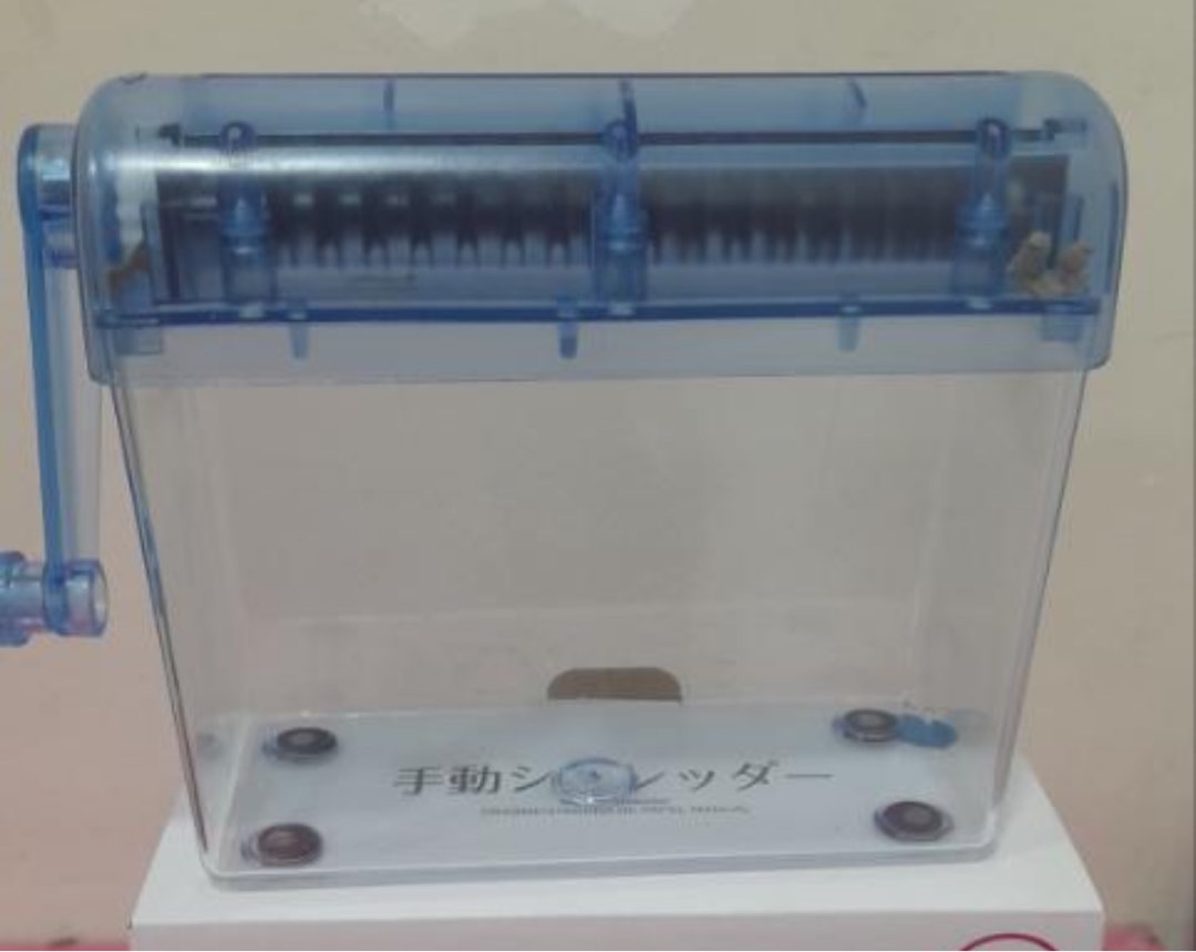 Manual paper shredder, Hobbies & Toys, Stationary & Craft, Craft ...