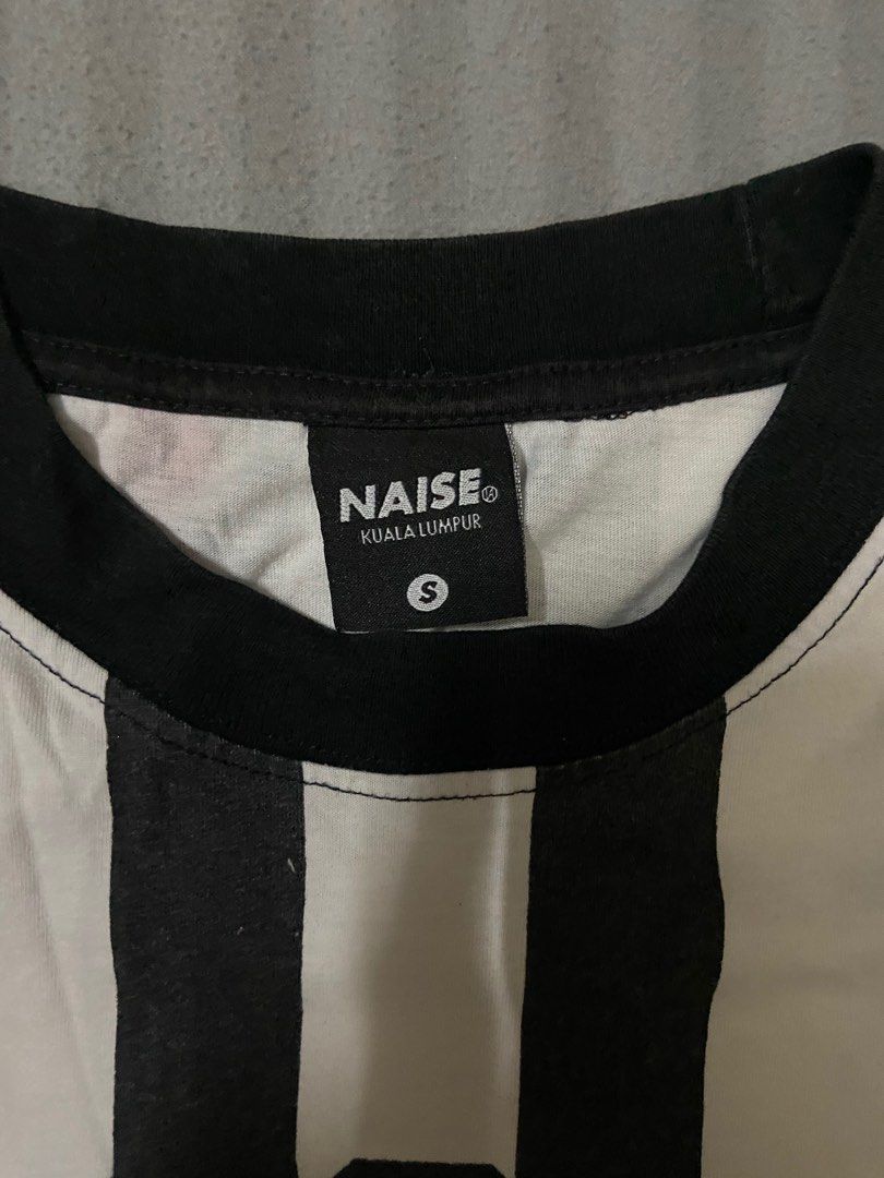 Naisekl black & white shirt, Men's Fashion, Tops & Sets, Tshirts & Polo ...
