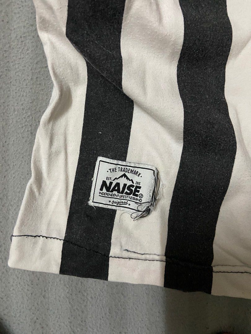 Naisekl black & white shirt, Men's Fashion, Tops & Sets, Tshirts & Polo ...