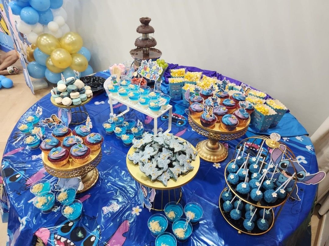 safari theme candy table