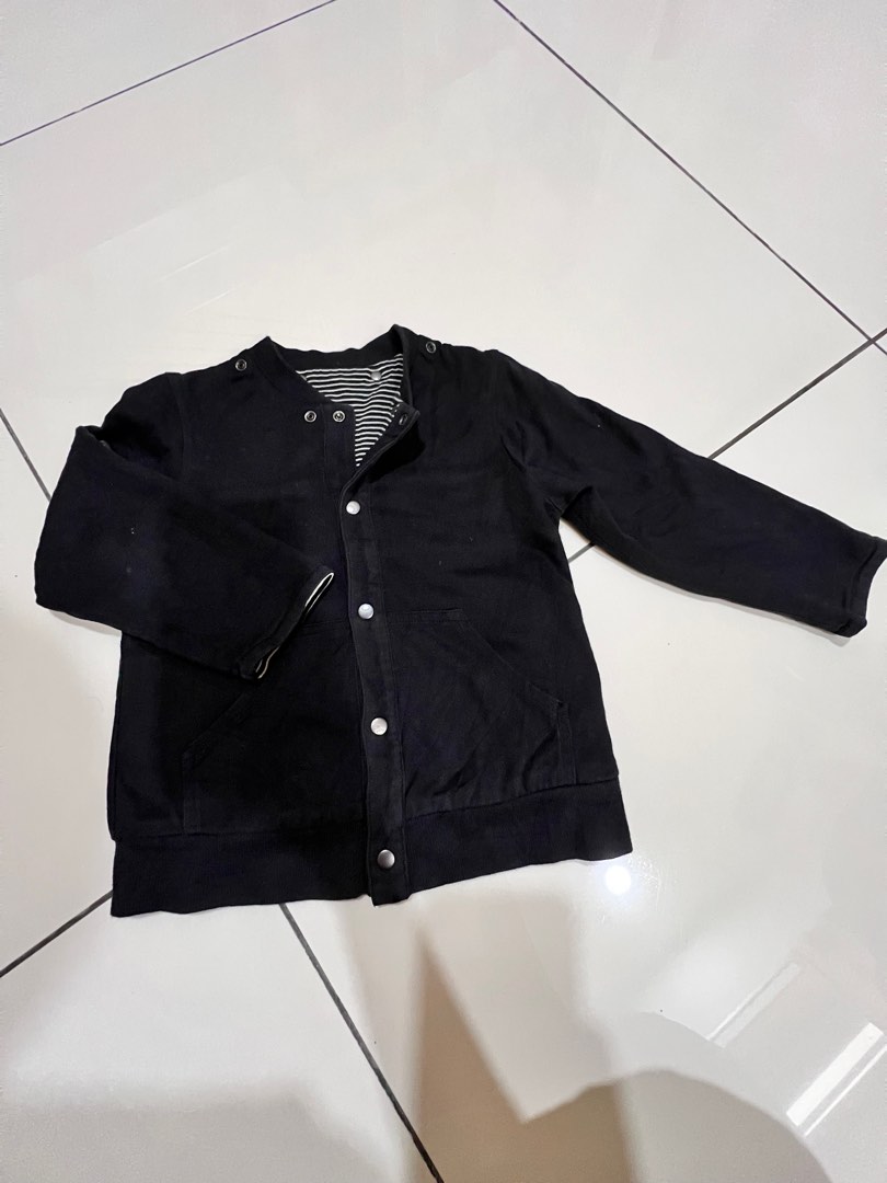 Two way jacket sweater boys 2-3 years, Babies & Kids, Babies & Kids Fashion on Carousell