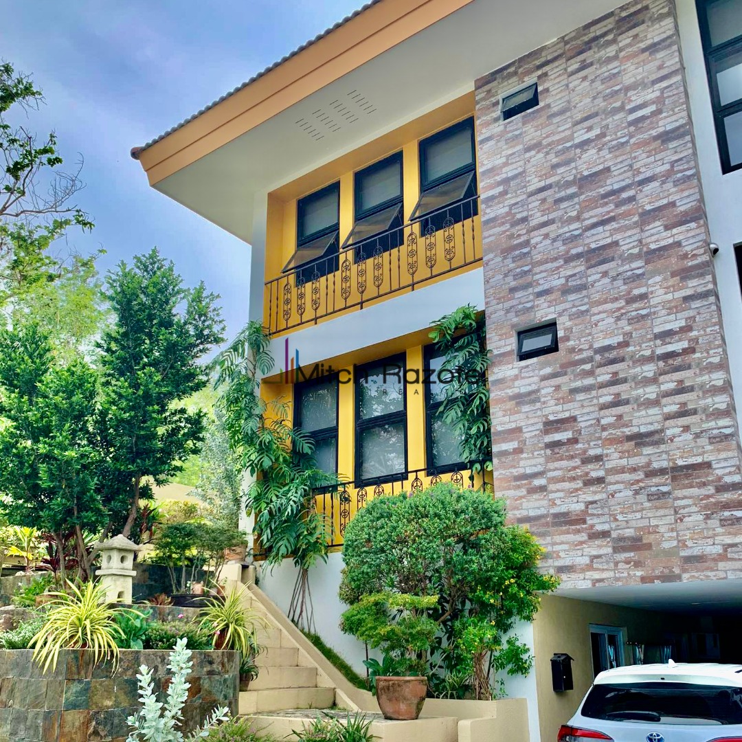 6-Bedroom Vacation Beach House For Sale with Swimming Pool at Terrazas ...