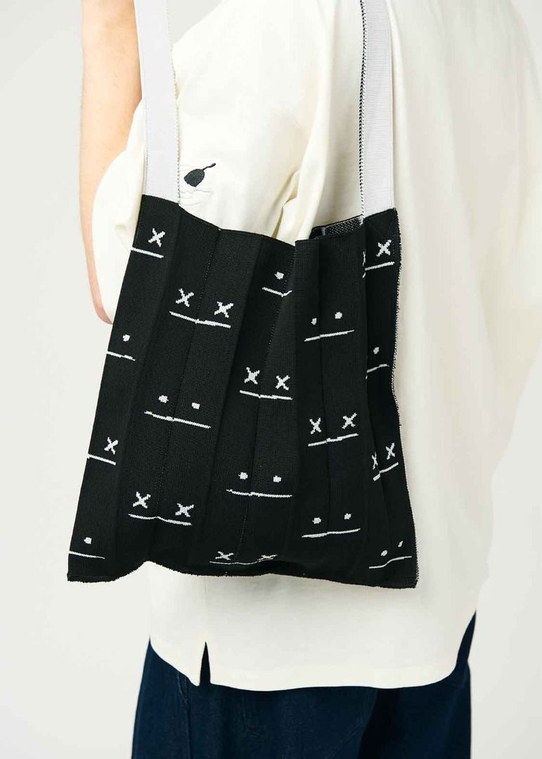 預購 日本製 日本品牌 graniph Beautiful Shadow Zoom (KNT365) | Knit bag M, 女裝, 手袋 ...